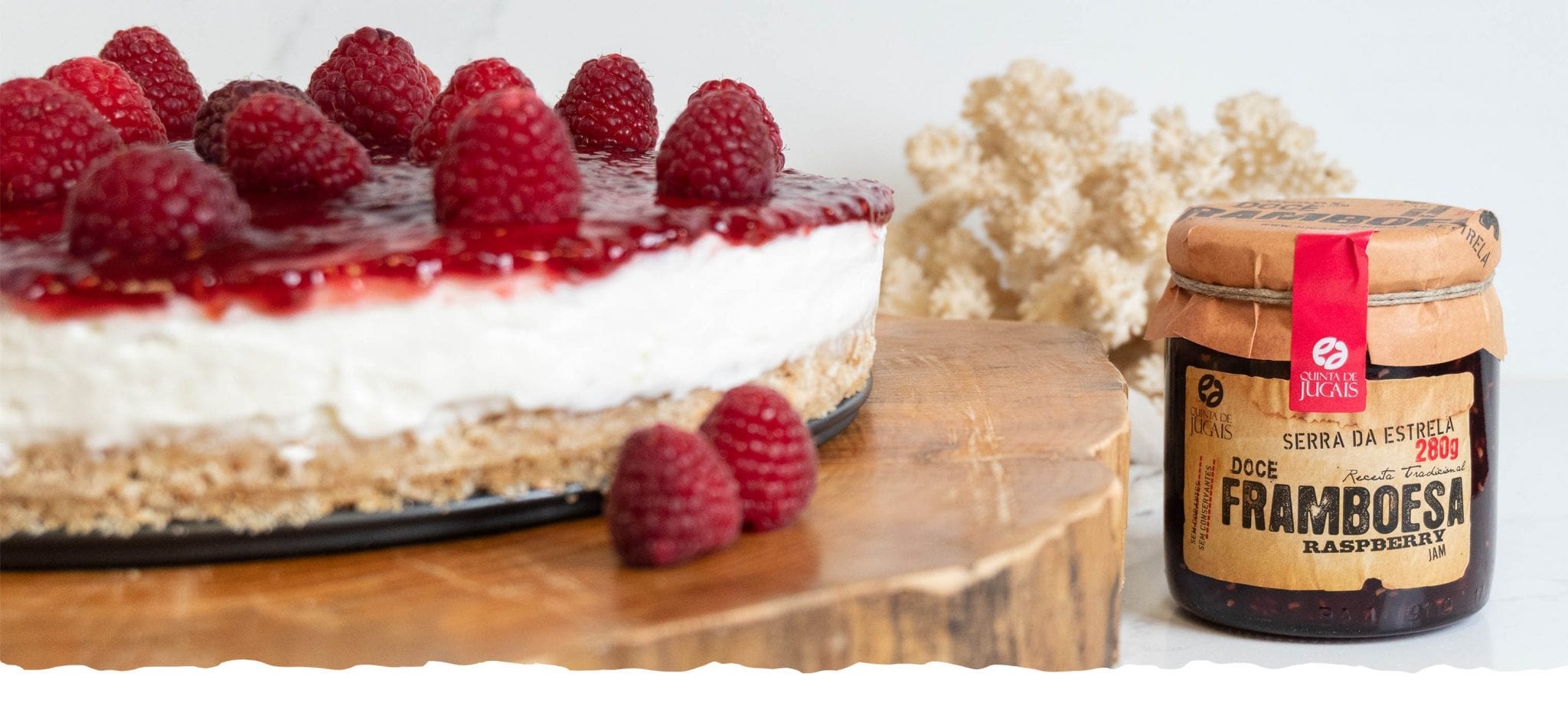Raspberry Jam Cheesecake by Quinta de Jugais